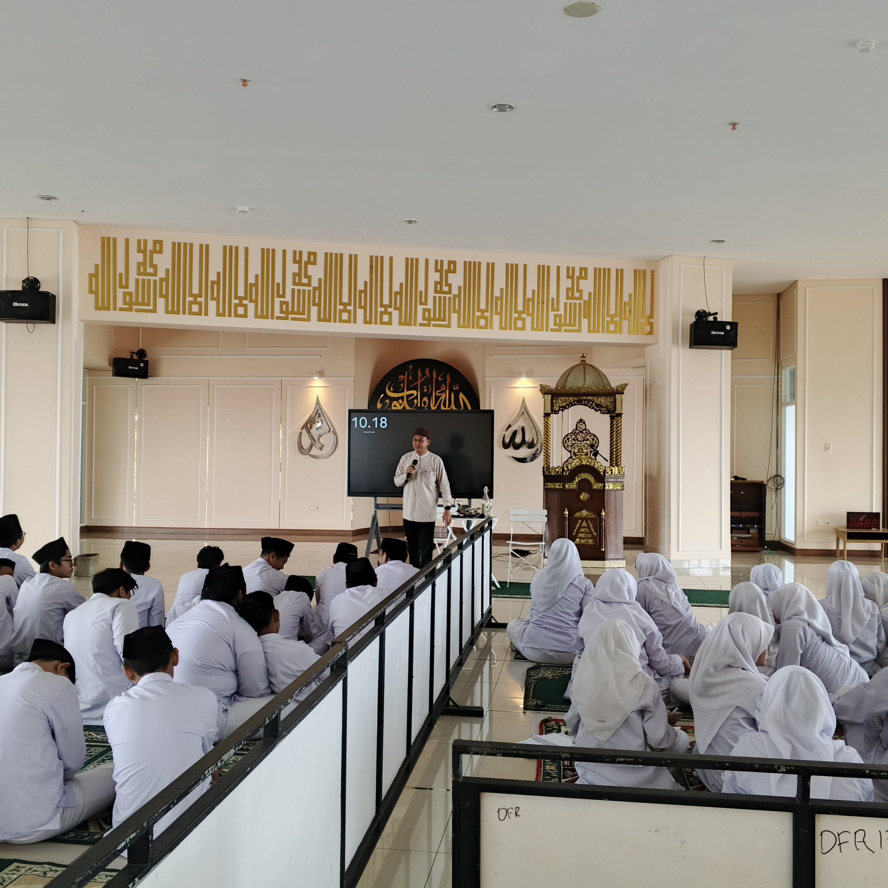Tumbuhkan Cinta Al-Qur’an, SMP Islam Athirah Makassar Gelar Mukhayyam
